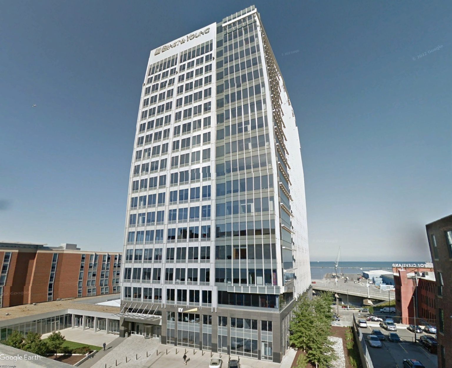 EY moving across downtown – NEOtrans