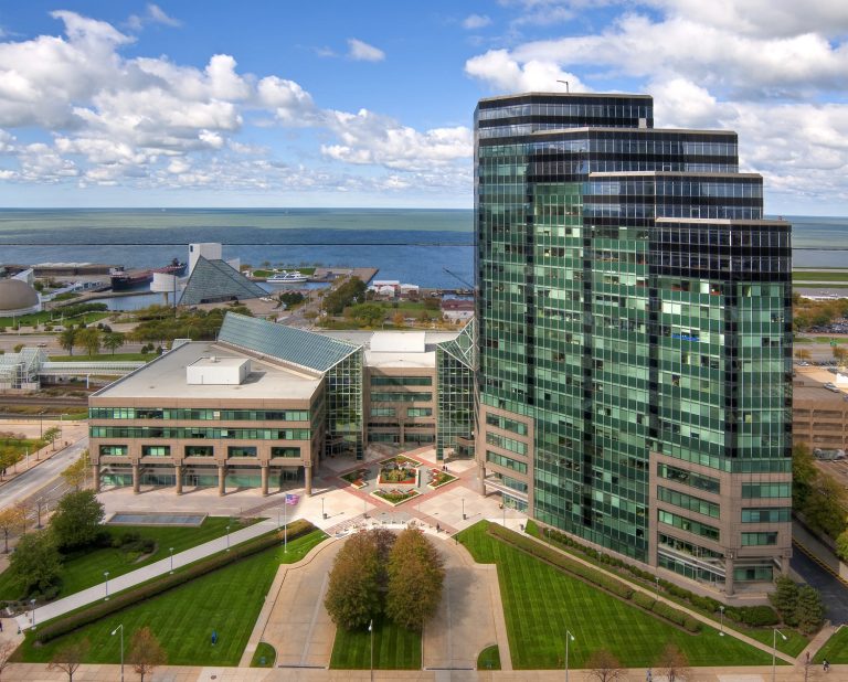 EY moving across downtown – NEOtrans